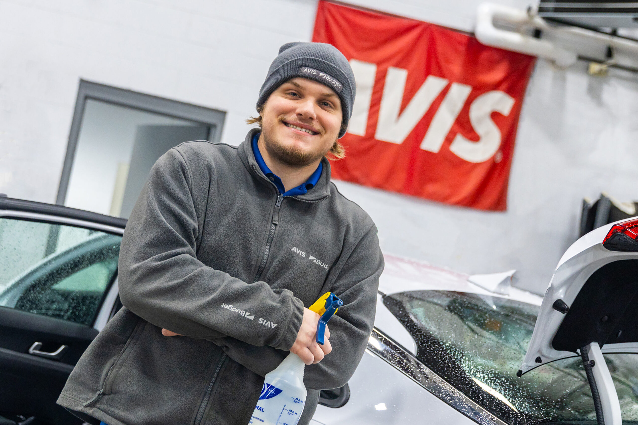 Midwestern Wheels | Rent & Buy Cars in Wisconsin | Avis & Budget